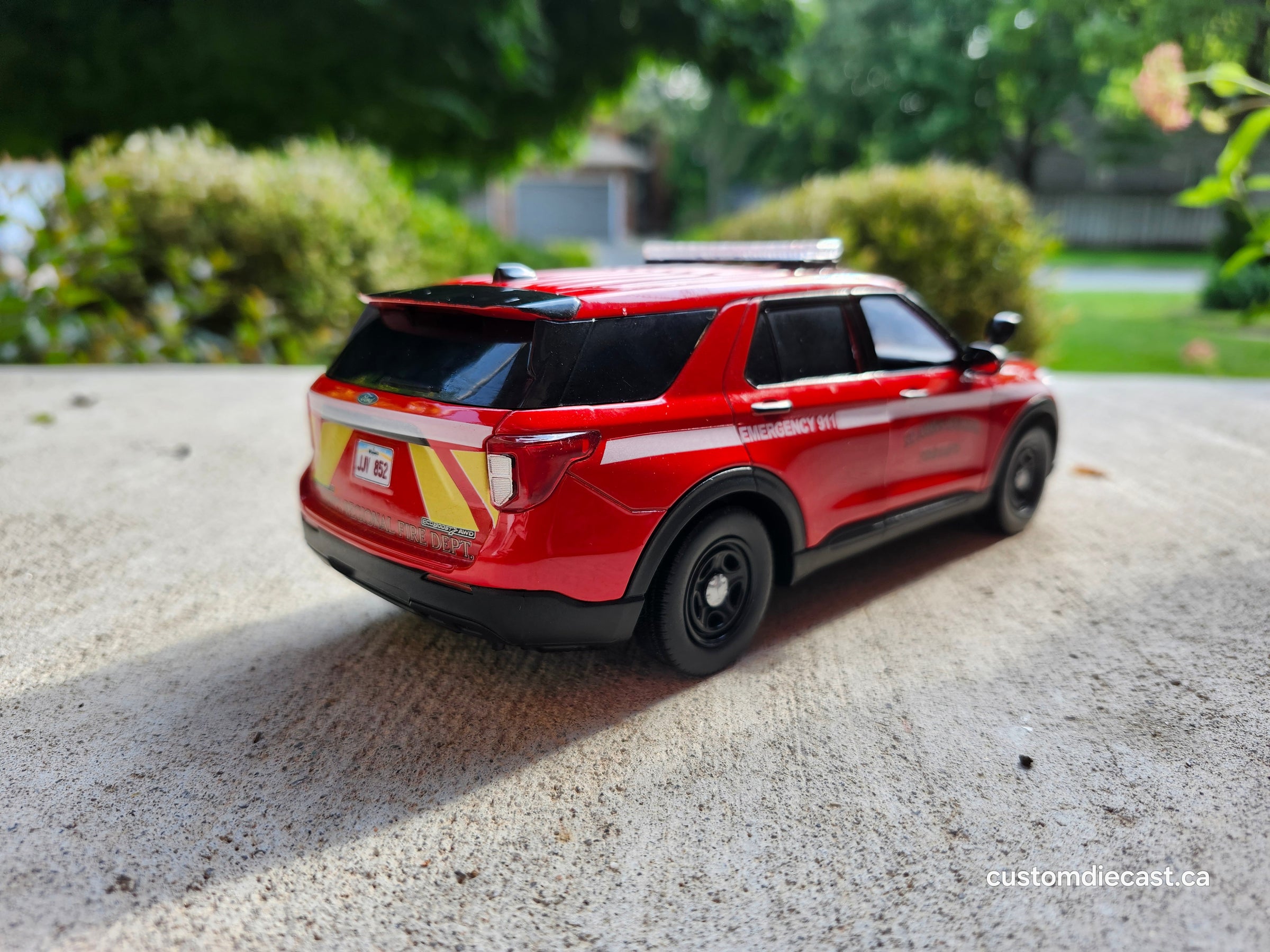 Motormax 24 scale 2022 Ford Interceptor Utility St John's Regional Fire ...