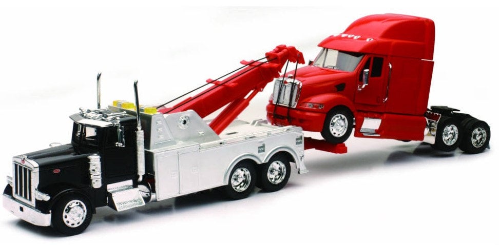 New Ray 1:32 Peterbilt 379 Tow Truck & Tractor Set -Long Haul Trucker ...