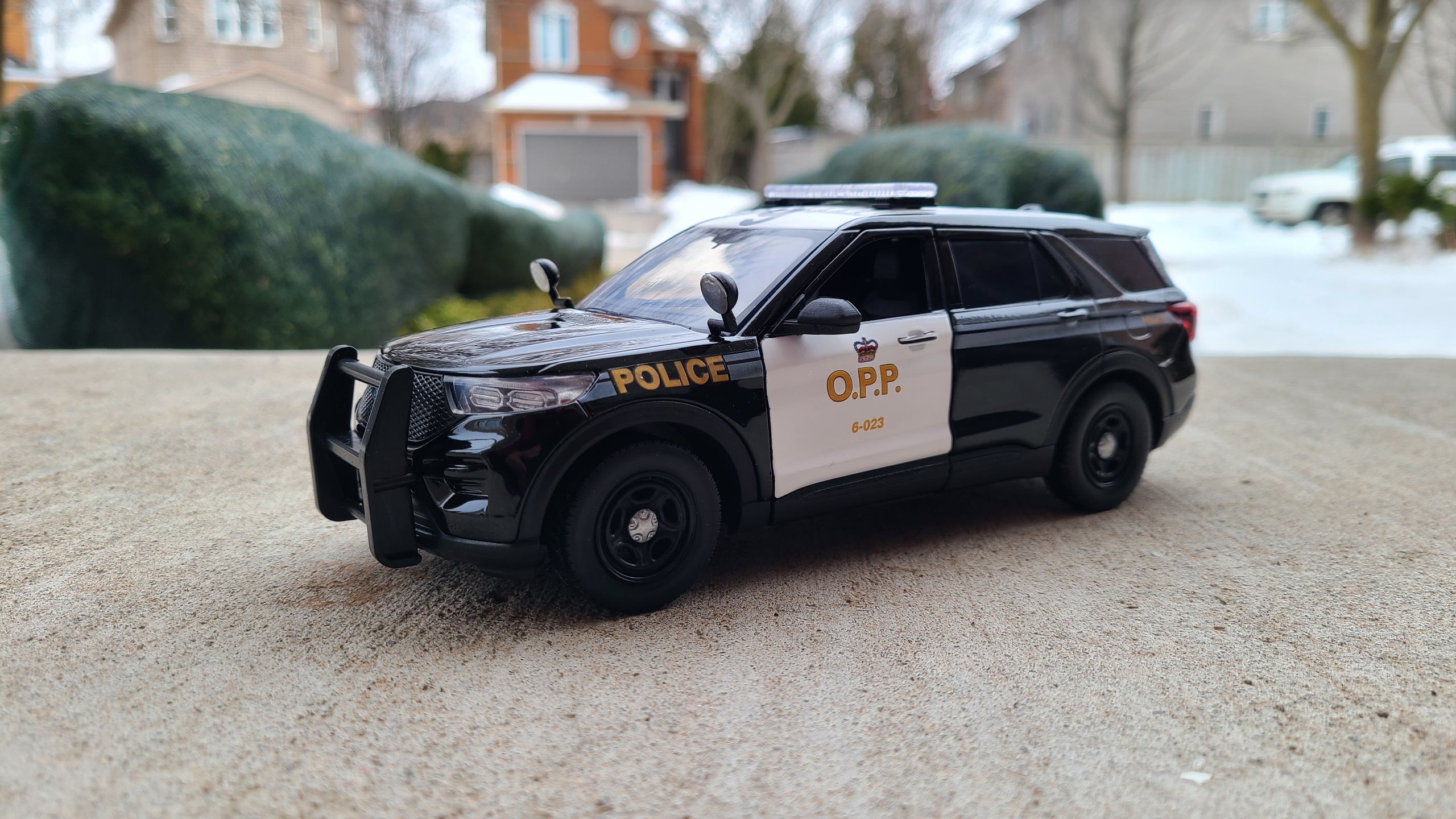 Motormax 1:24 OPP 2022 Ford Utility Interceptor | Custom Diecast