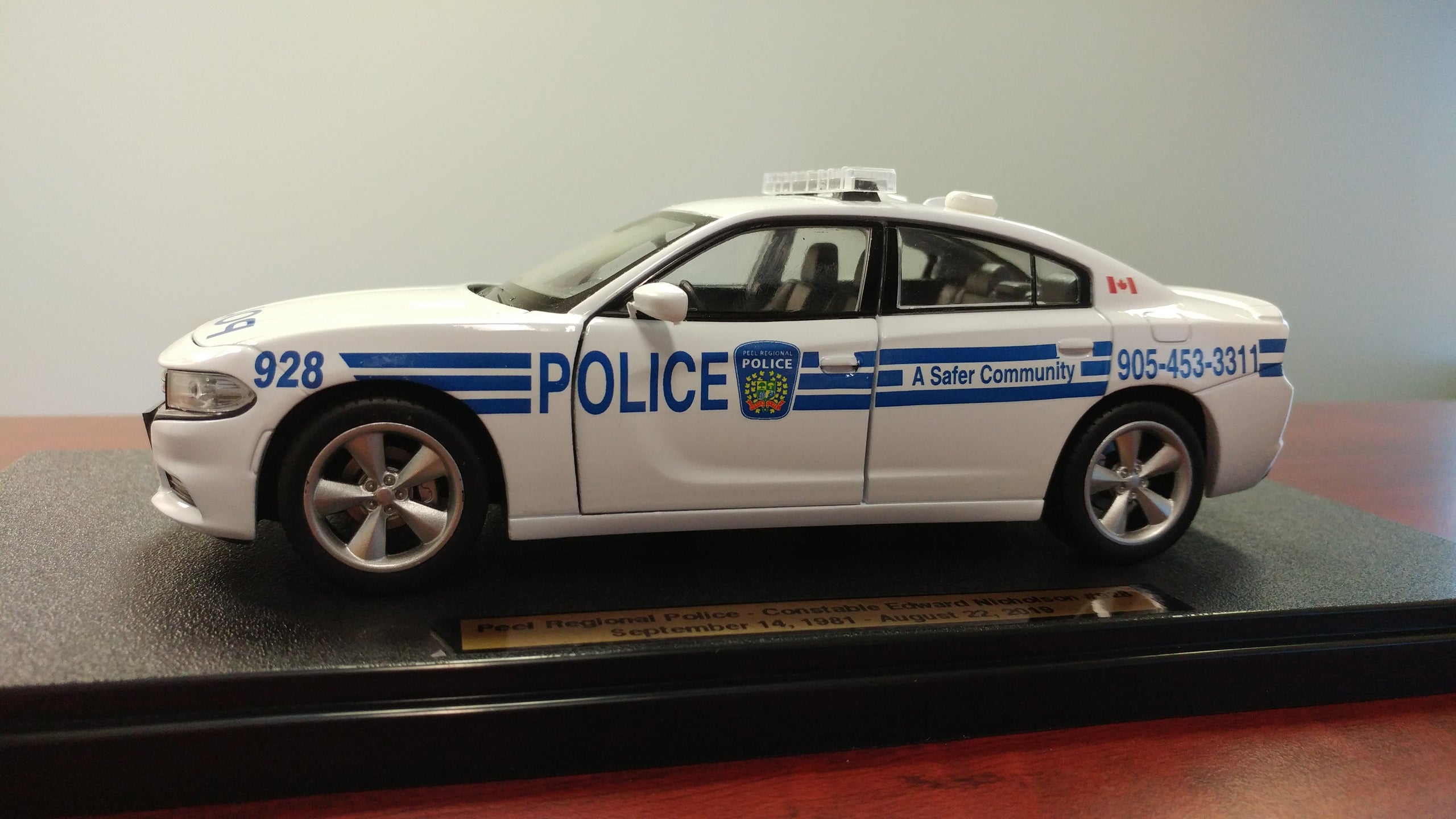 Welly 26 scale Peel Regional Police 2019 Dodge Charger with display ...